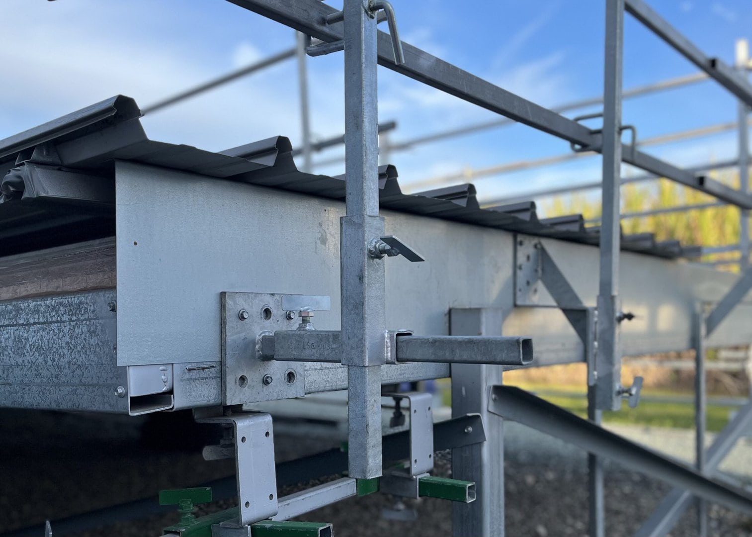 Fascia Purlin-Mounted Edge Protection Systems